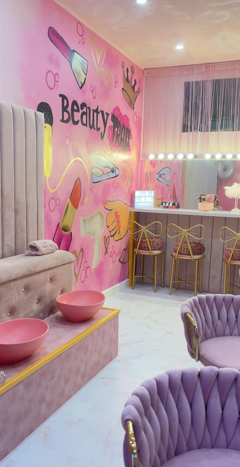Beauty Trap | Luxury Mobile Pamper Bus UK | Kids Spa Parties